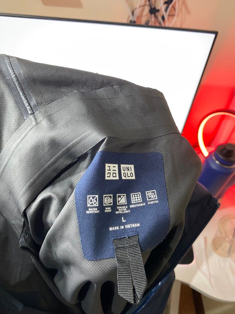 Uniqlo BlockTech Parka/Windbreaker on Carousell