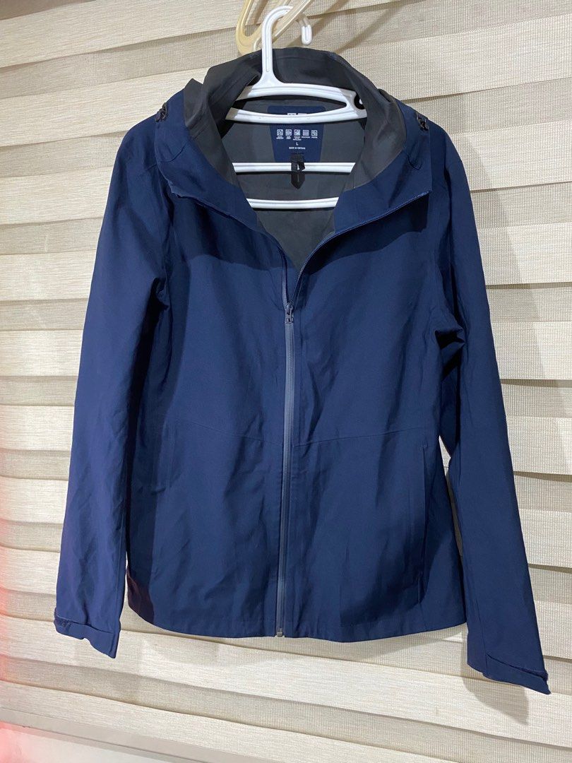 Uniqlo BlockTech Parka/Windbreaker on Carousell