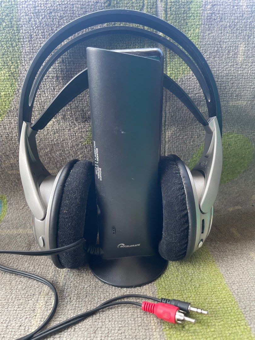 Vintage Panasonic Wireless Transmitter Headphones, Audio, Headphones ...