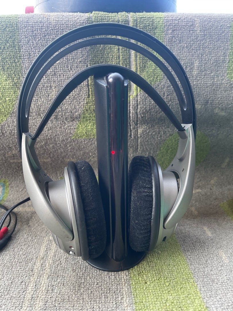 Vintage Panasonic Wireless Transmitter Headphones, Audio, Headphones ...