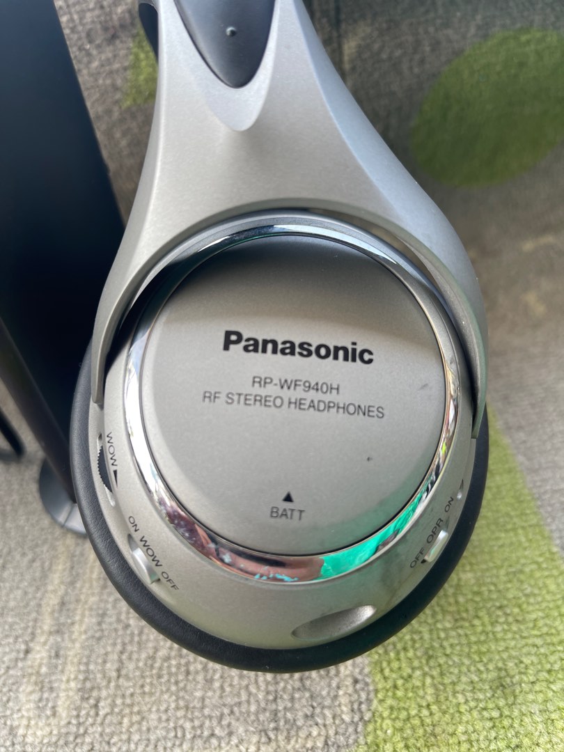 Vintage Panasonic Wireless Transmitter Headphones, Audio, Headphones ...