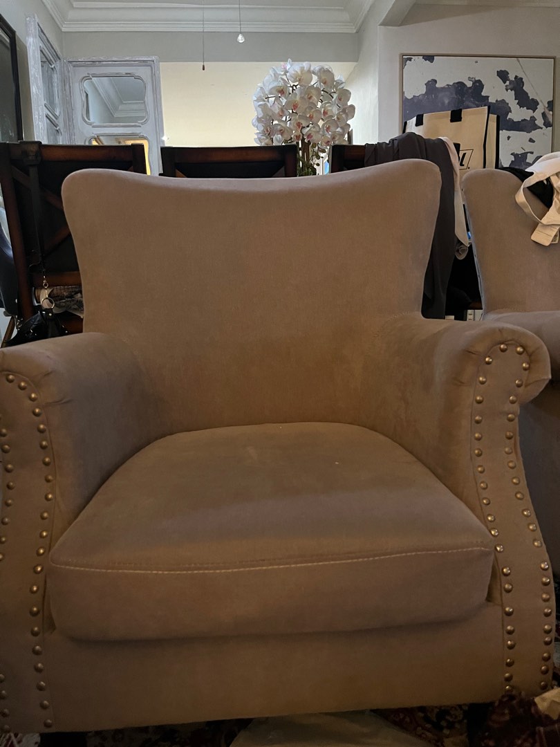 wing chair ssf, Furniture & Home Living, Furniture, Sofas on Carousell