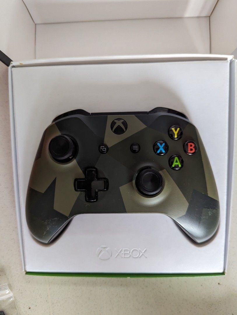Xbox One Controller camo color working well, Video Gaming, Gaming ...