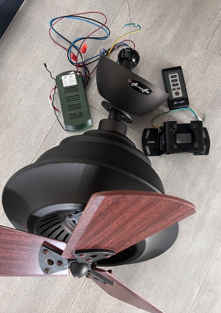 Alpha Axon-1 AC Corner Fan, Furniture & Home Living, Lighting & Fans ...