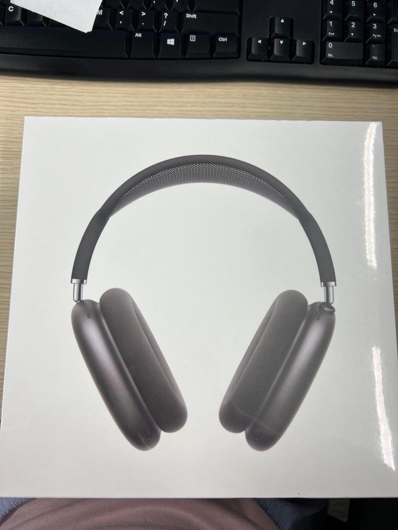 Sealed Apple AirPods Max space grey with black headband, Audio ...