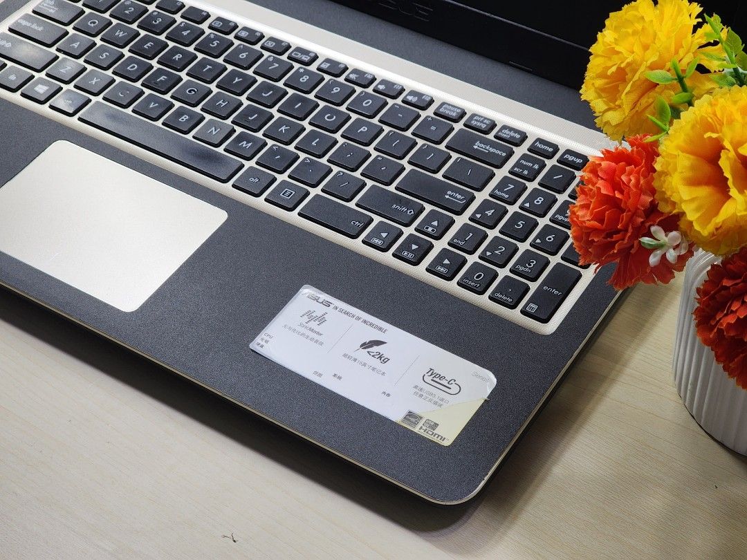 Asus SonicMaster X540UPR Core i5 8th Gen 8Gb Ram 256Gb SSD AMD Radeon ...