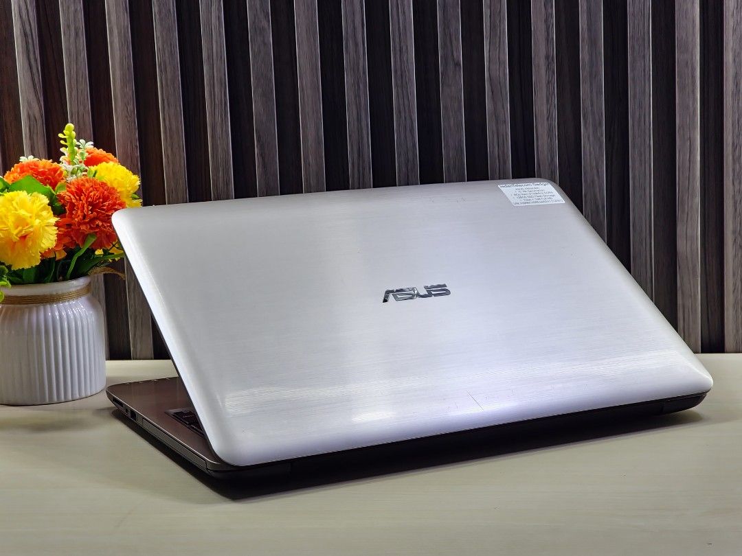 Asus SonicMaster X556URK Core i5-7th Gen 8Gb Ram 128Gb SSD Nvidia ...