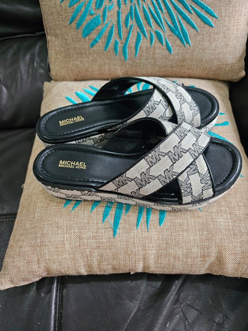 Authentic Michael Kors Slides, Women's Fashion, Footwear, Slippers and ...