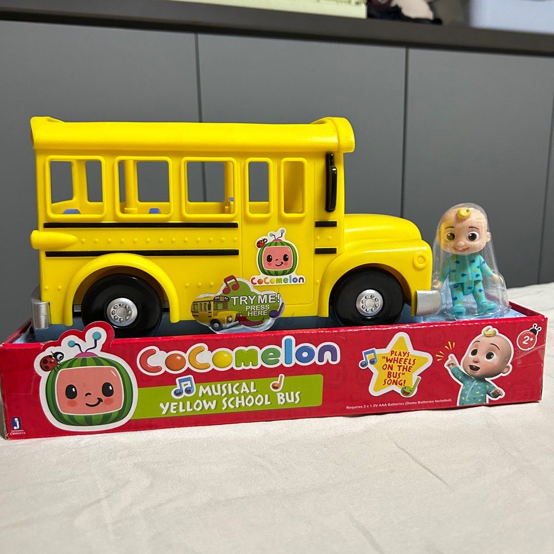 Cocomelon Musical Yellow School Bus with JJ Figurine (plays Wheels on ...