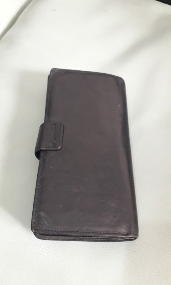 Dompet versace, Fesyen Wanita, Tas & Dompet di Carousell