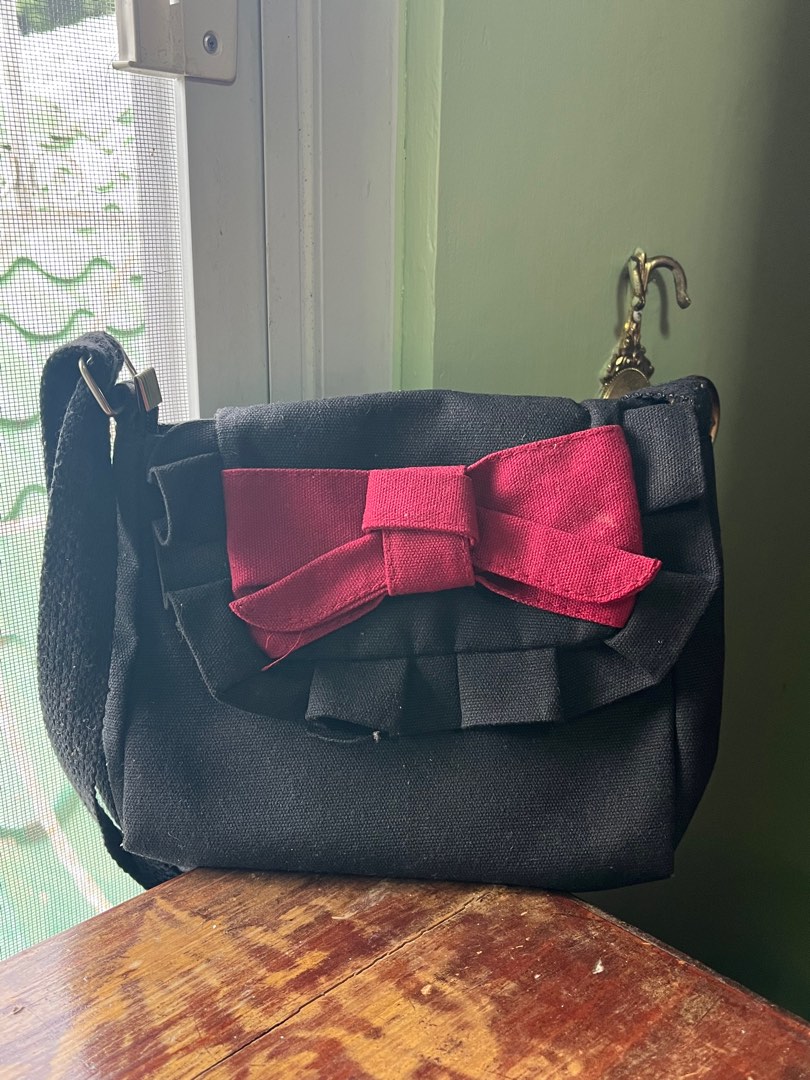 Emo Body Bag on Carousell