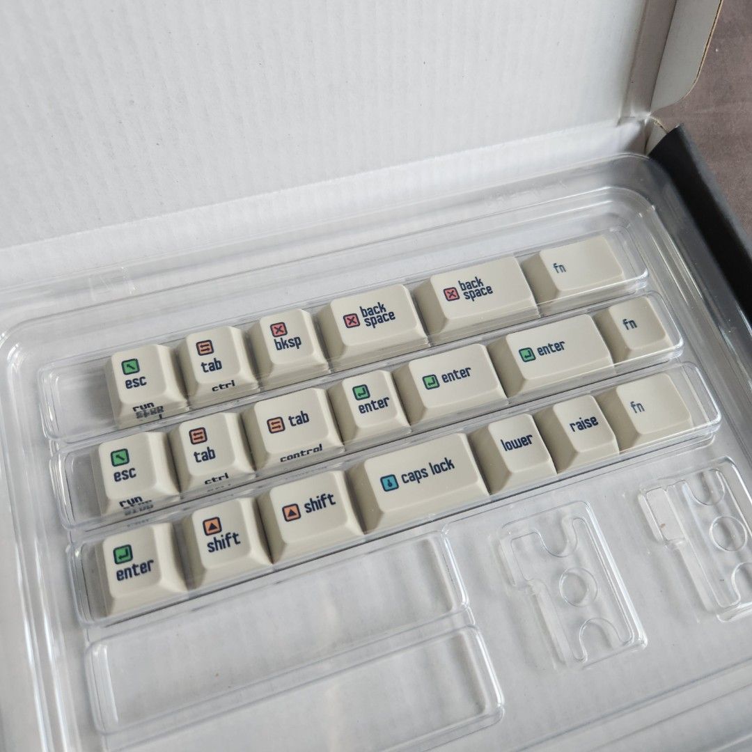 Hammerworks CRP C64 R2 PBT Keycaps 40s Kit, Computers & Tech, Parts ...