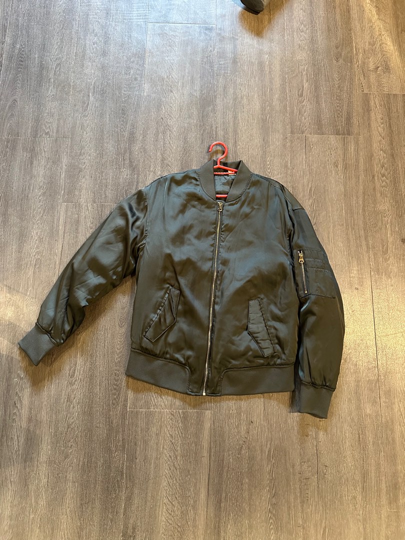 H&M bomber jacket, Women's Fashion, Coats, Jackets and Outerwear on Carousell