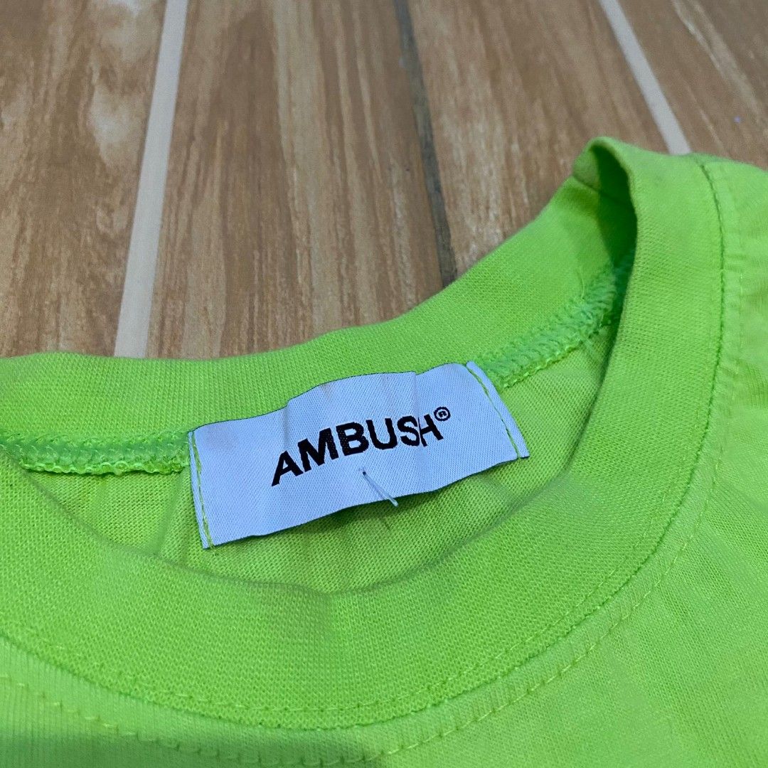 Kaos Nike X Ambush original, Fesyen Pria, Pakaian , Atasan di Carousell