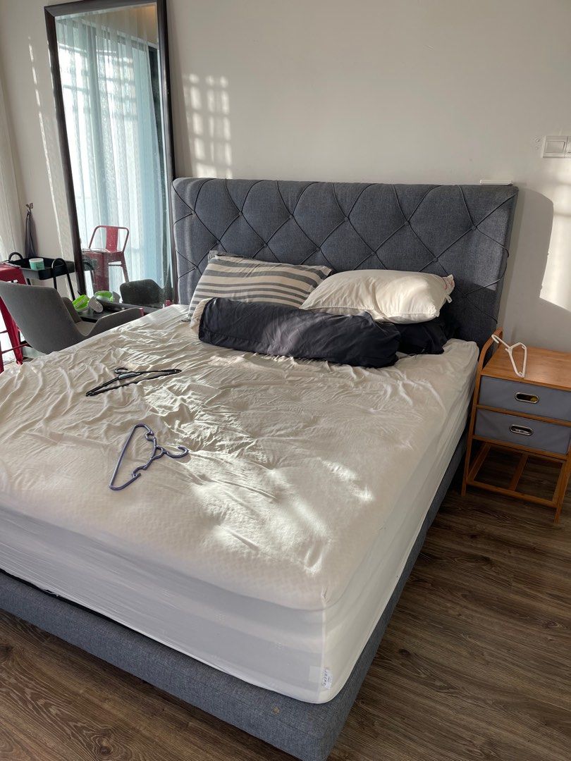King Size Matterss and Bed Frame, Furniture & Home Living, Furniture ...