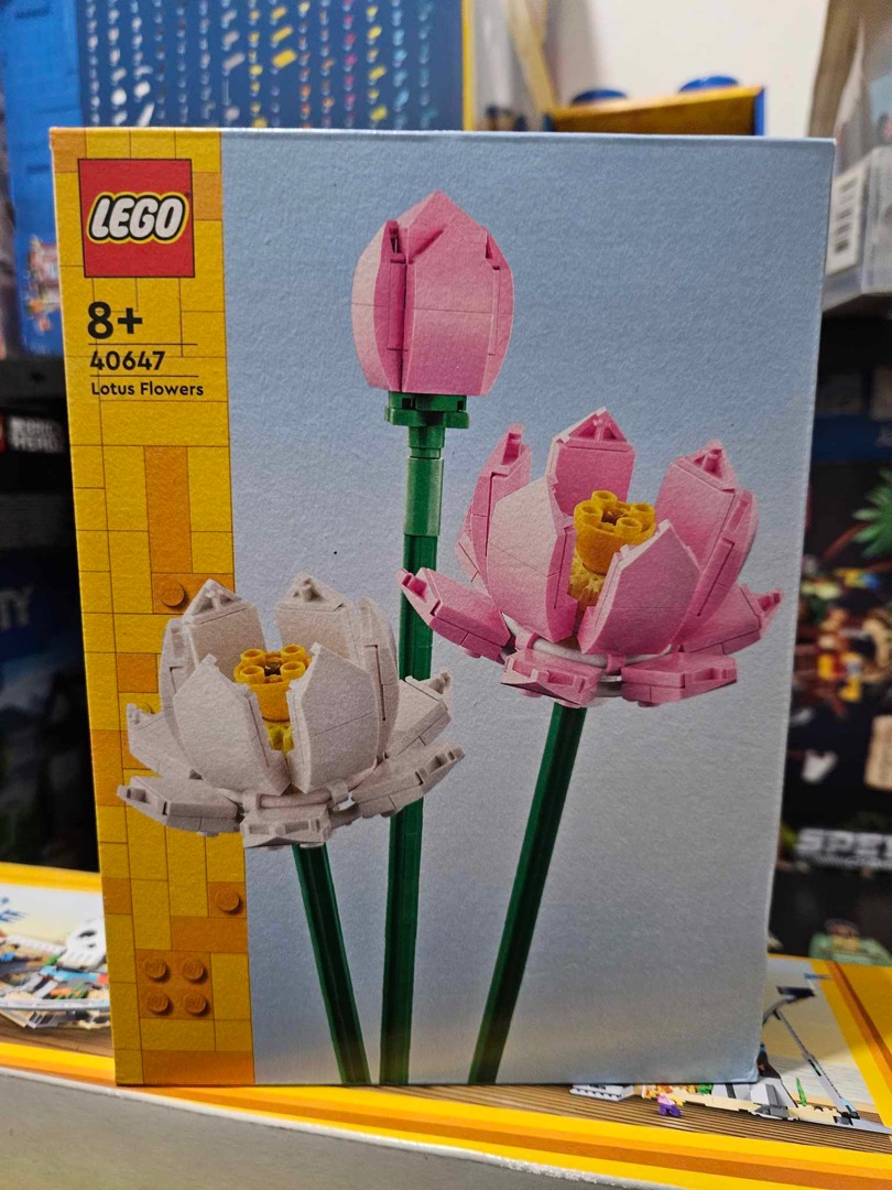Lego Botanical Collection Lotus Flowers (40647), Hobbies & Toys, Toys ...