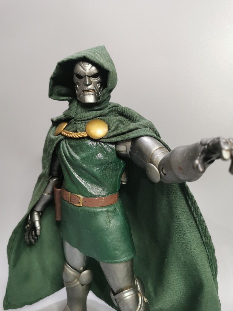 Marvel Legends Icons Doctor Doom 12" Action Figure (2006 Hasbro ...