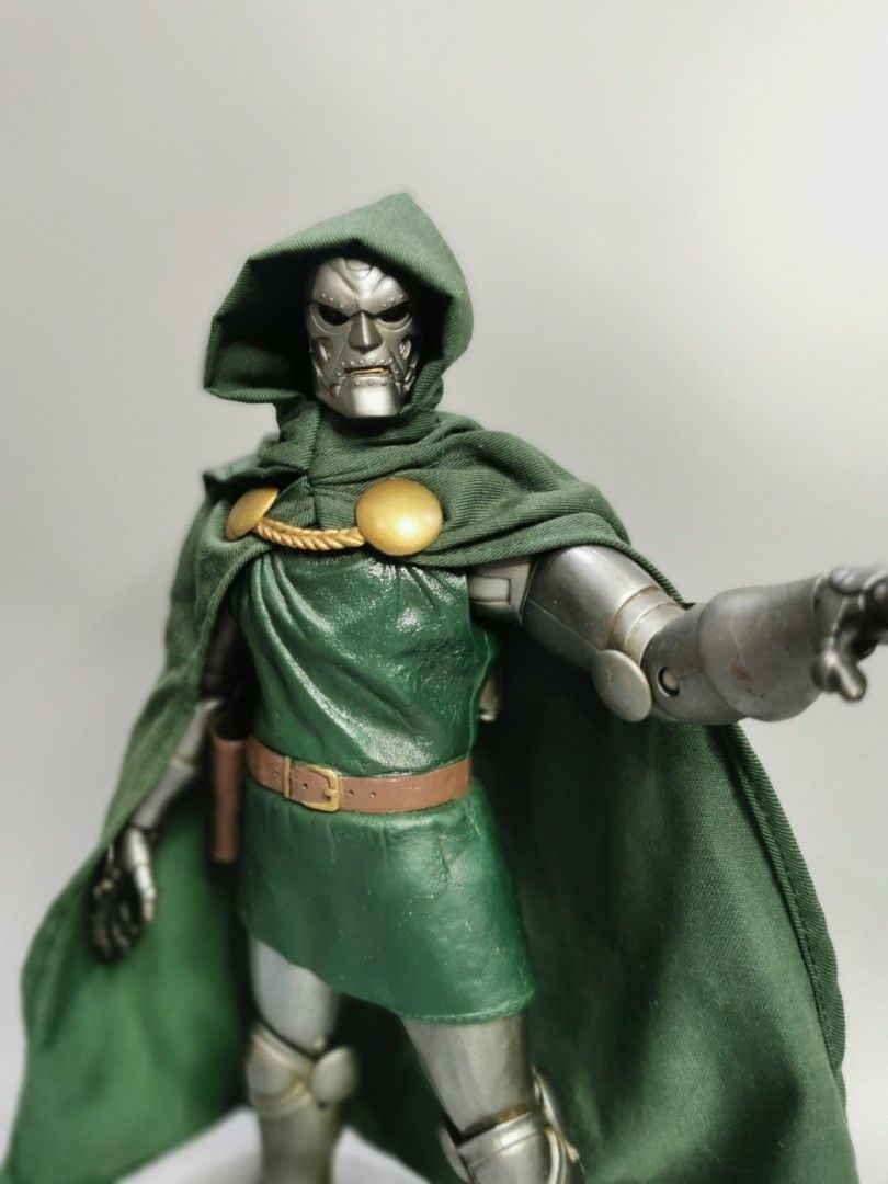 Marvel Legends Icons Doctor Doom 12" Action Figure (2006 Hasbro ...