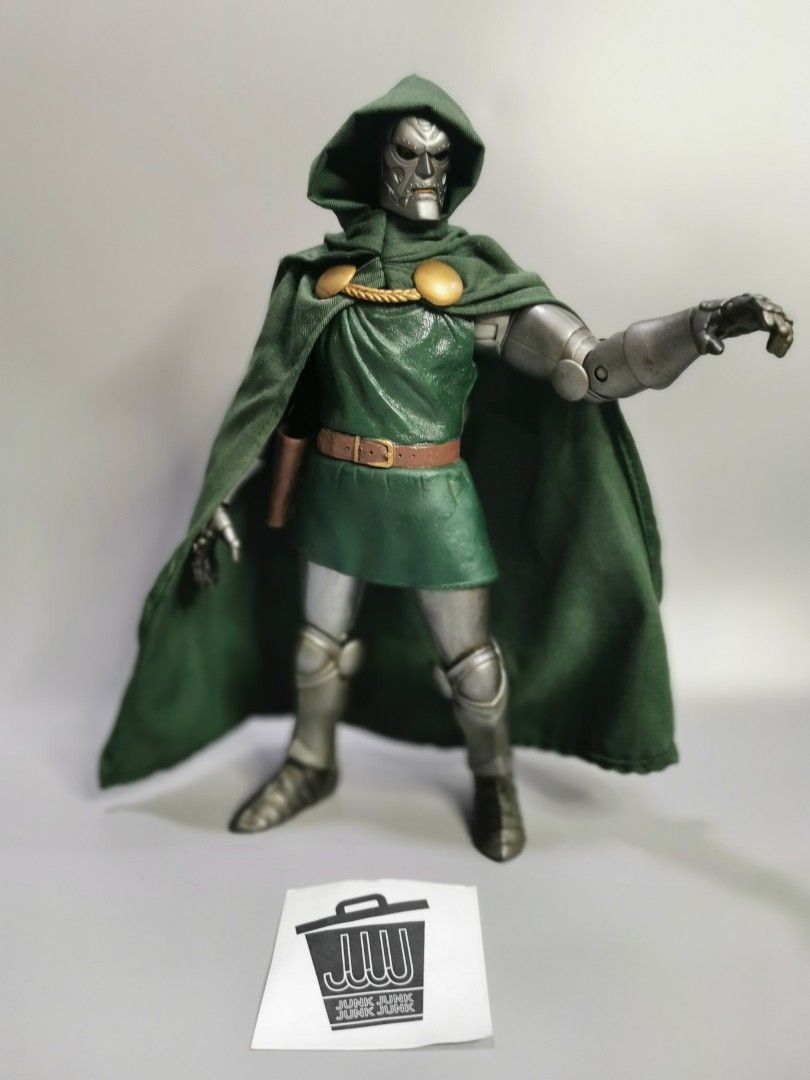Marvel Legends Icons Doctor Doom 12" Action Figure (2006 Hasbro ...