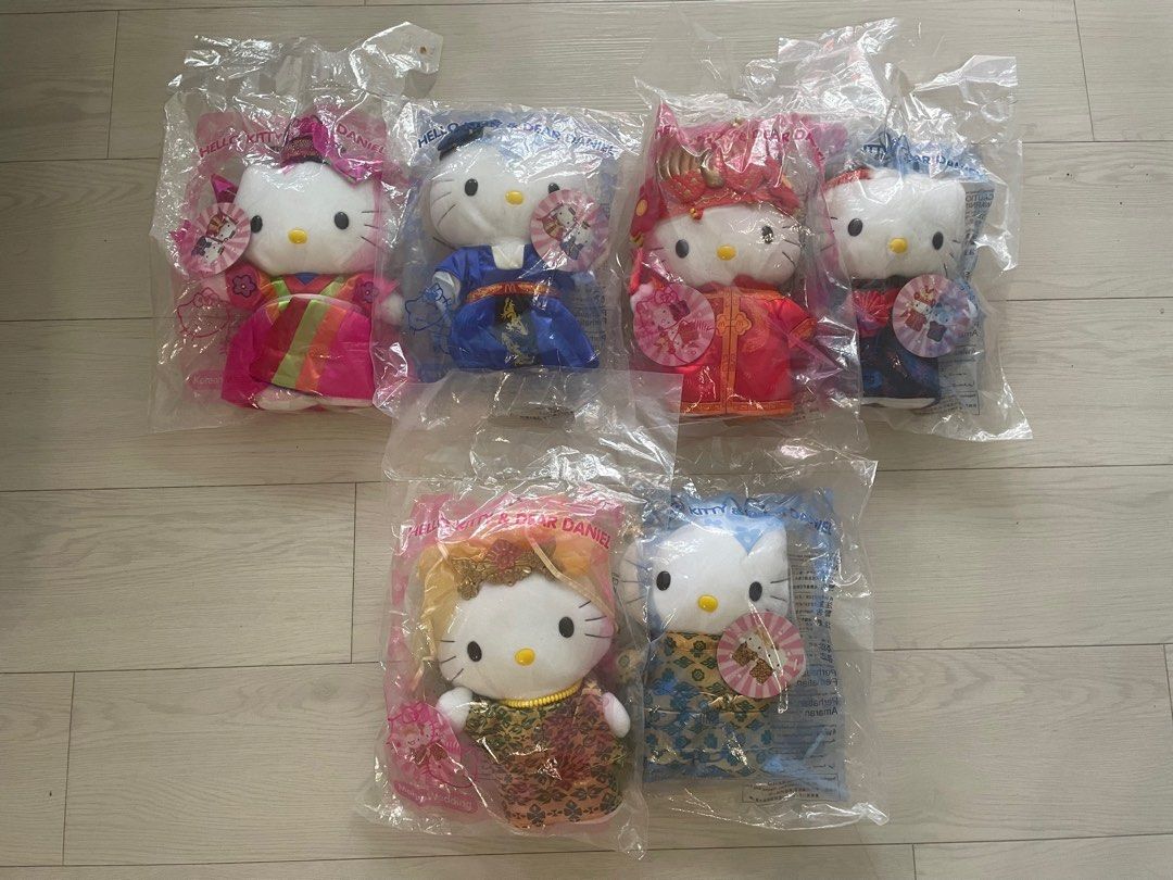 McDonald limited edition millennium hello kitty plush toy, Hobbies ...