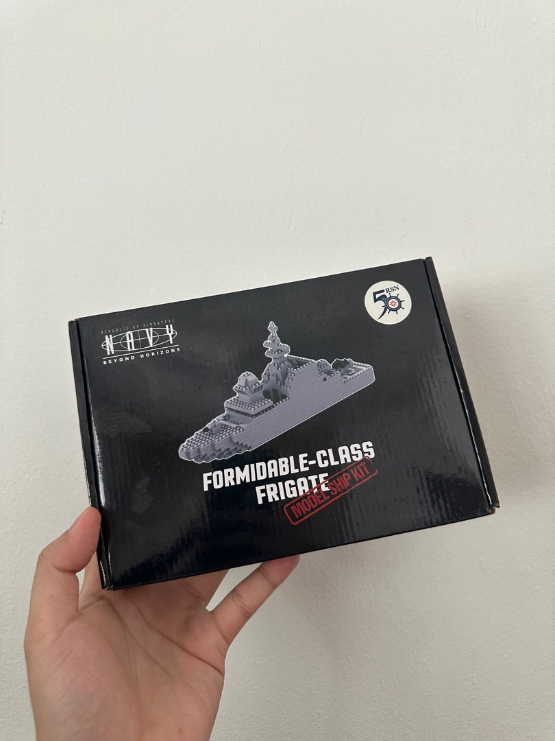 Navy 50th RSN Anniversary Formidable-Class Frigate Model Ship Kit Lego ...