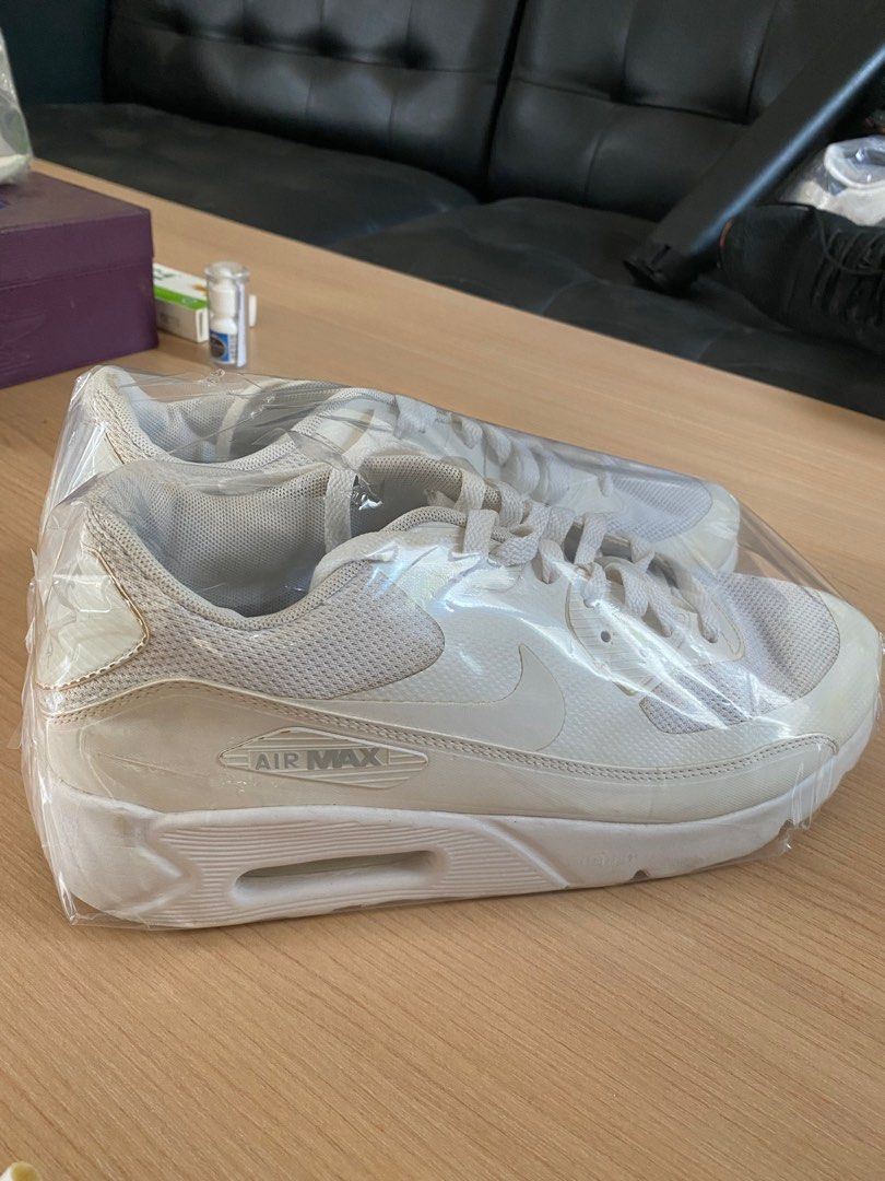 Nike air putih, Fesyen Pria, Sepatu , Sneakers di Carousell