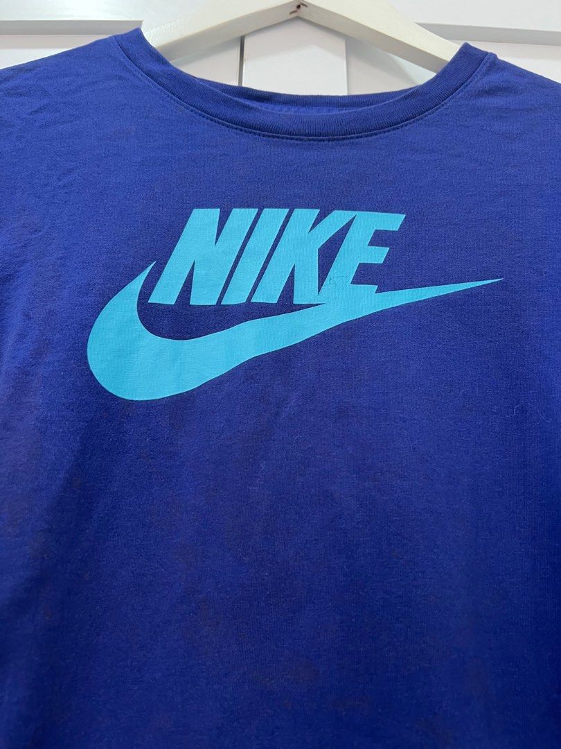 Nike Tee / kaos merek Nike, Olah Raga, Baju Olahraga di Carousell
