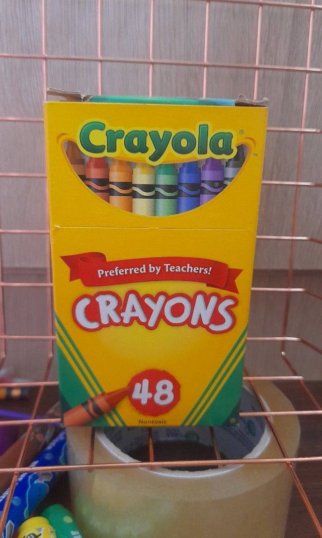 Original Crayola CRAYONS 48 pcs, Hobbies & Toys, Stationary & Craft ...