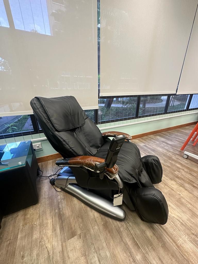 OSIM iSymphonic Massage Chair, Health & Nutrition, Massage Devices on ...