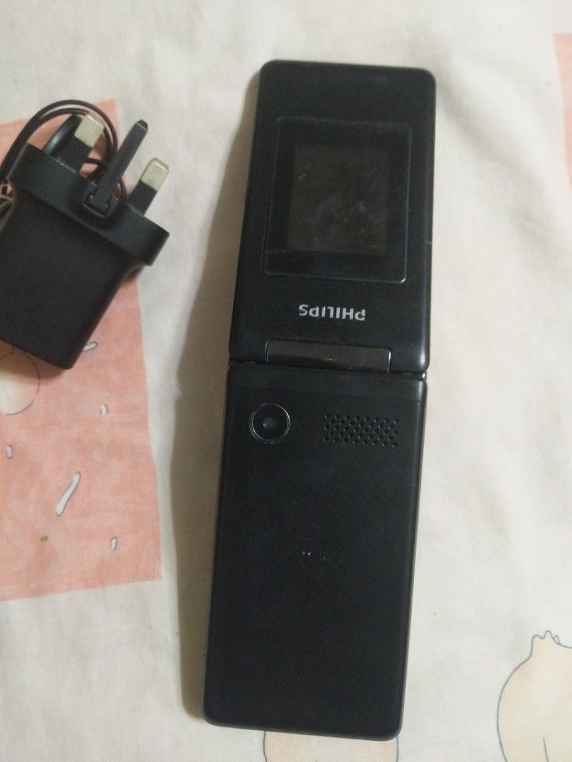 Philips 飛利浦 E212A 3G大卡 2.8吋熒幕 繁體版粵語發音 雙卡雙待 簡單易用 手提電話 大字大聲大鍵 摺機 長者手機 跟充電器 8GB 記憶咭 老人手機, 手提電話, 手機 ...