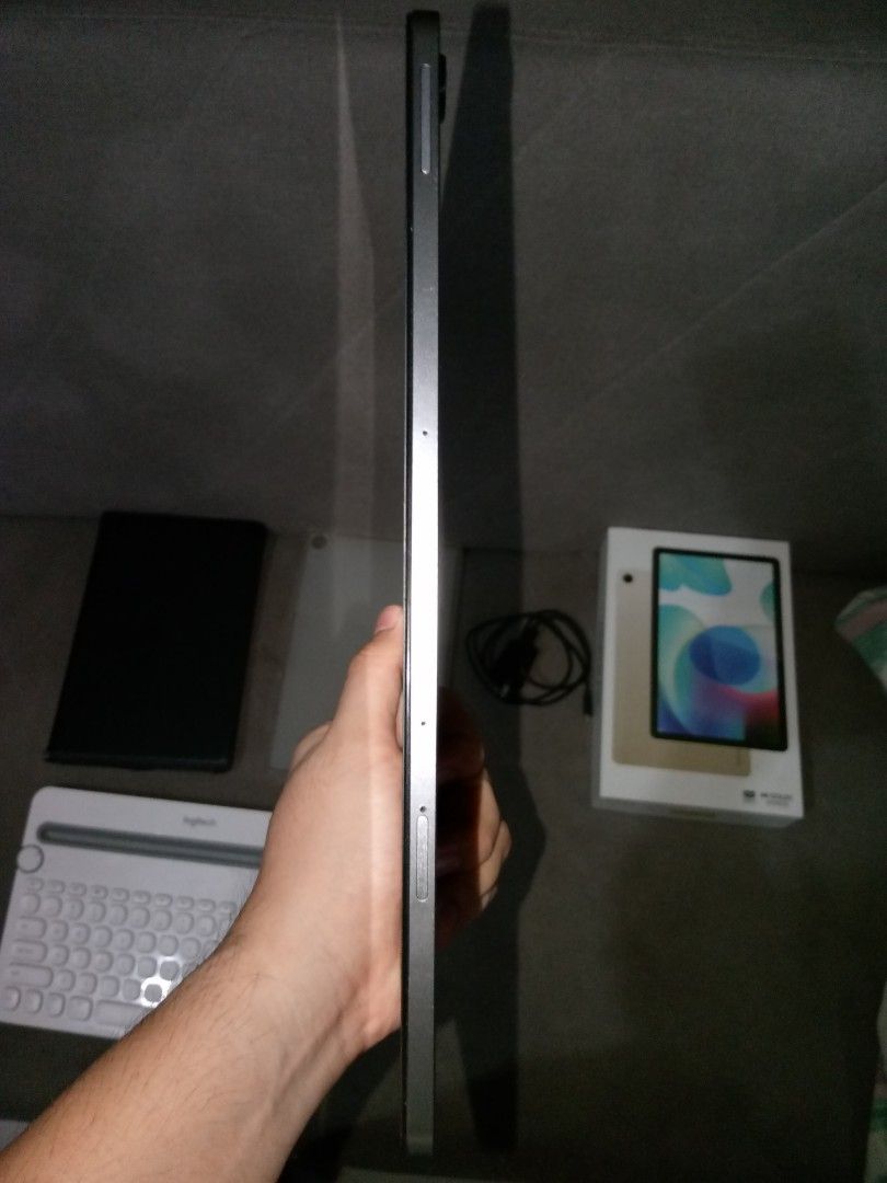 Realme Pad 128 gb 6gb ram with Logitech Bluetooth keyboard on Carousell