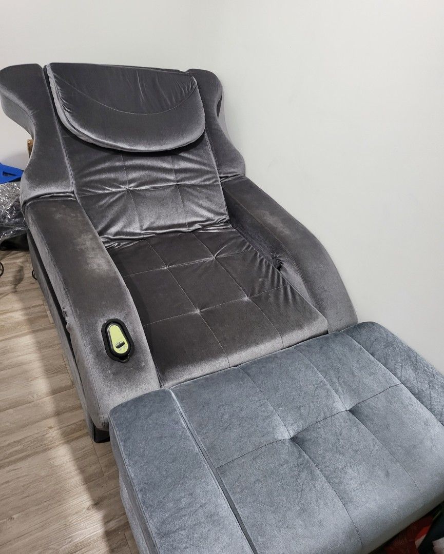 Reclinable Chair with Foot Rest, Furniture & Home Living, Furniture ...