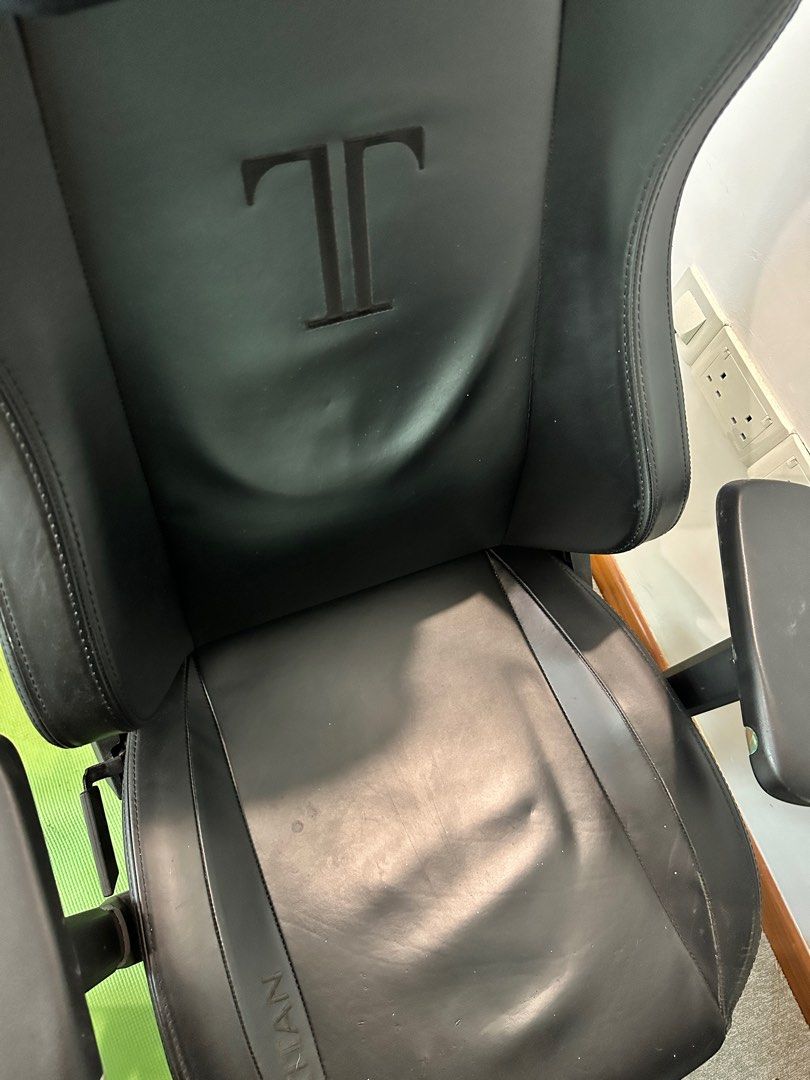 Secret lab titan 2020 Napa leather, Furniture & Home Living, Furniture ...