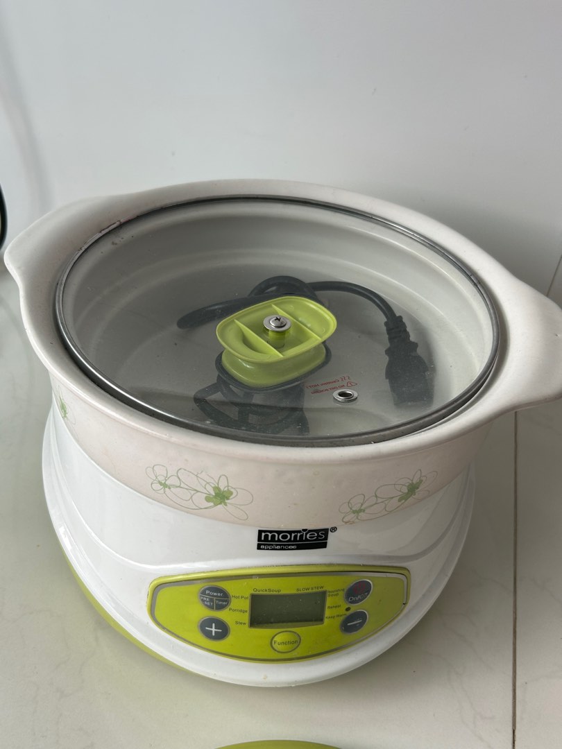 Slow cooker, TV & Home Appliances, Kitchen Appliances, Cookers on Carousell