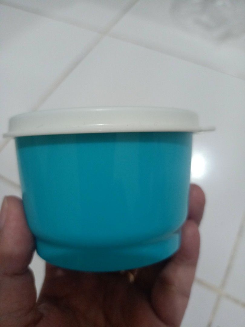 Snack cup Tupperware, Kitchen & Appliances di Carousell