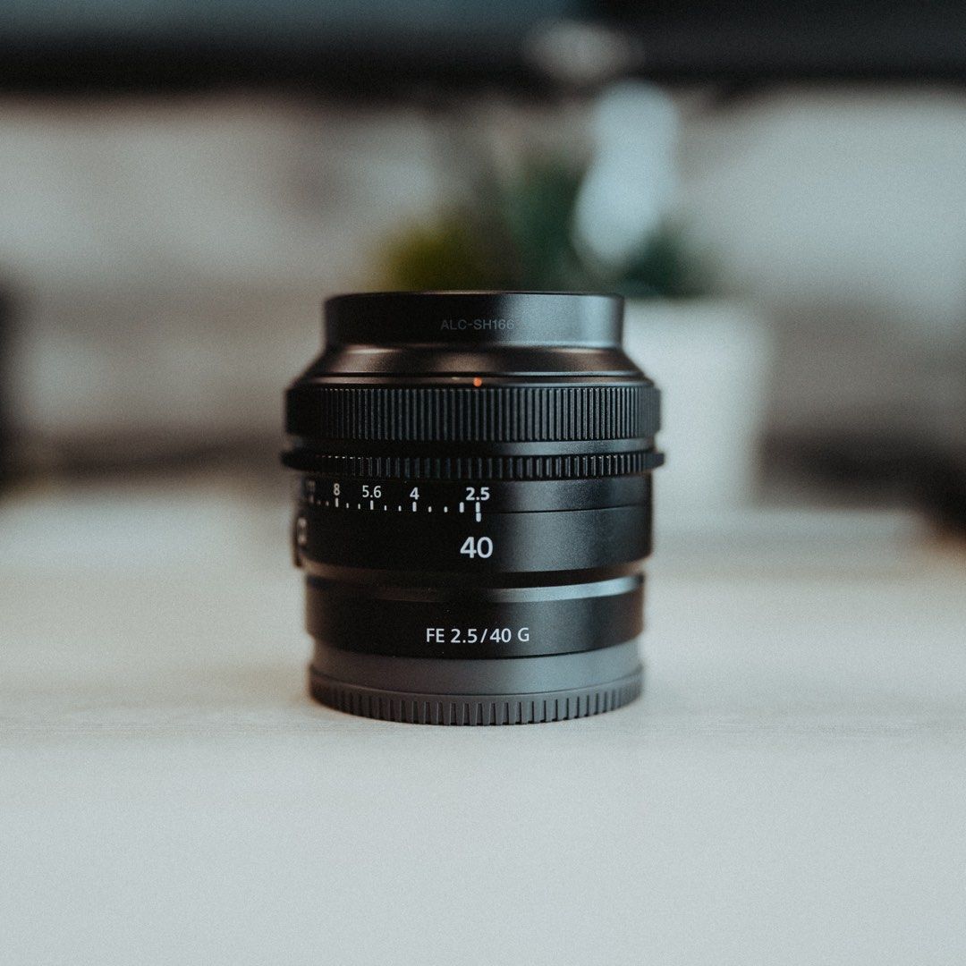 Sony FE 40mm f2.5, Photography, Lens & Kits on Carousell