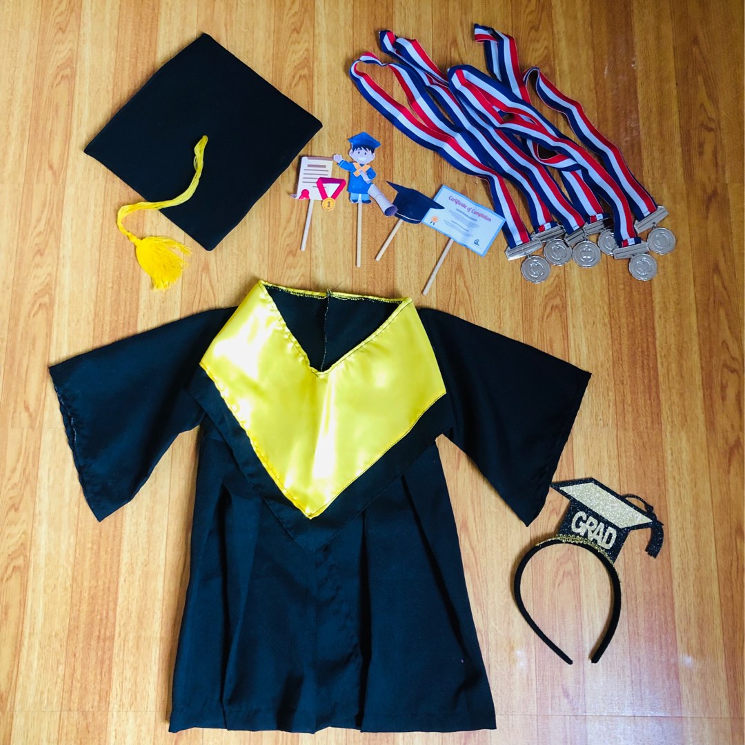 Toga for baby milestone, Babies & Kids, Babies & Kids Fashion on Carousell