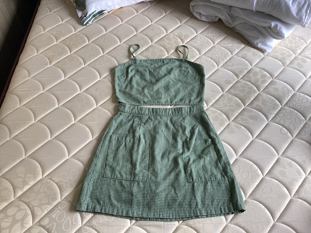 Top and Bottom outfit from SM Moa, Women's Fashion, Dresses & Sets ...