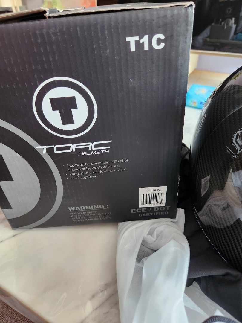Torc Gloss Carbon Fibre Helmet T1C, Motorcycles, Motorcycle Apparel on ...