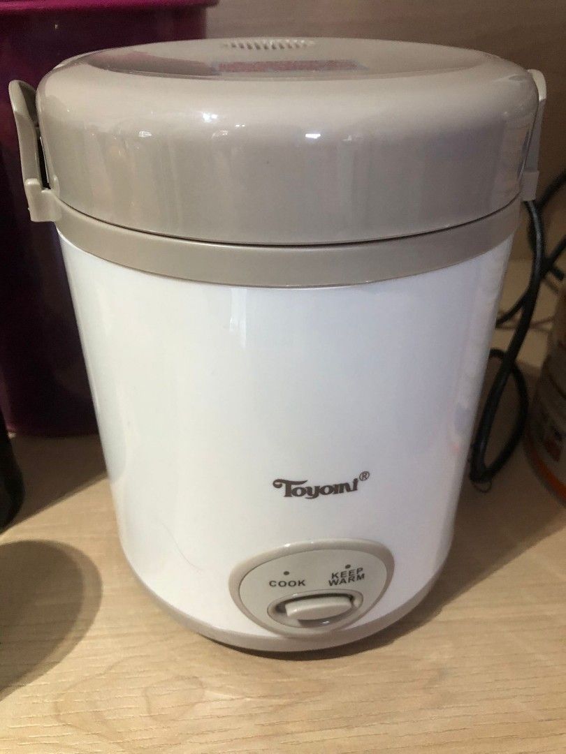 Toyomi 0.4L Mini Rice Cooker, TV & Home Appliances, Kitchen Appliances ...