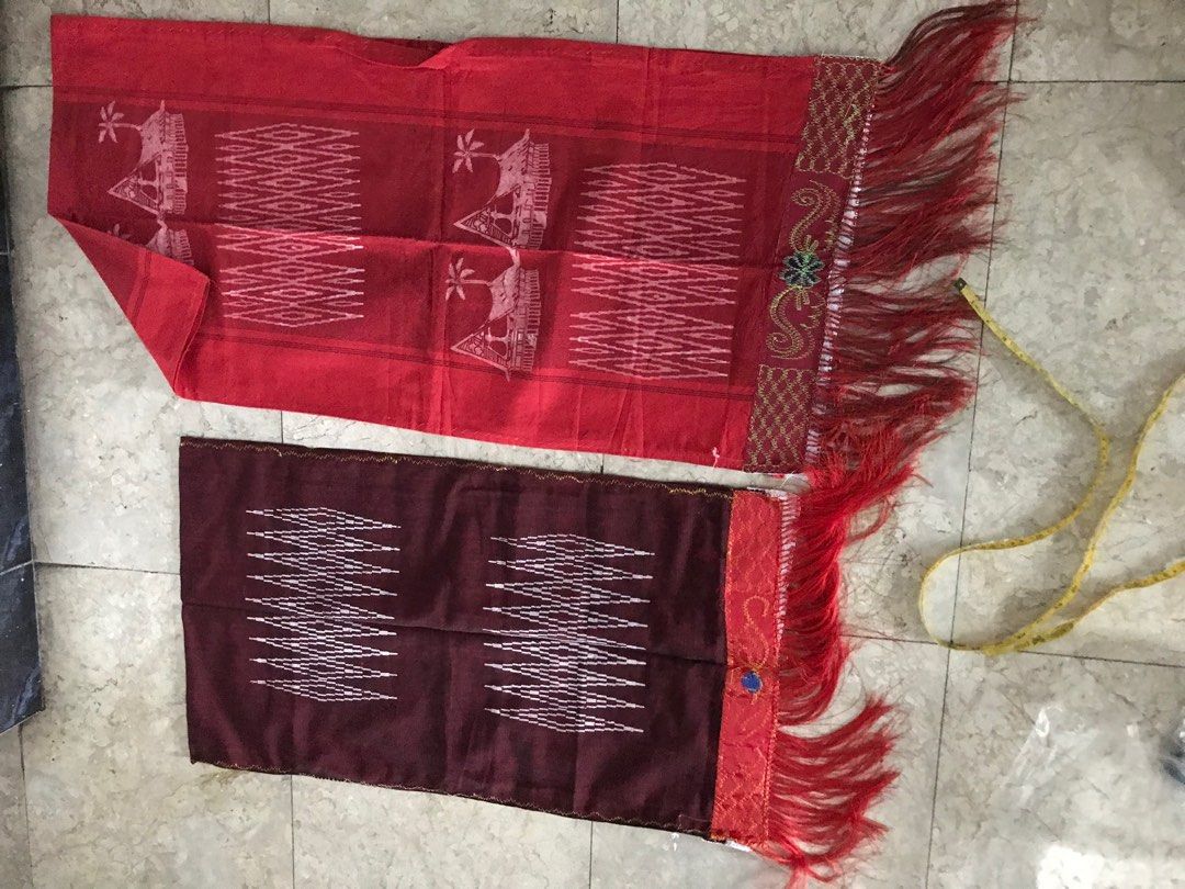 ULOS BATAK TENUN MERAH RED SEPAKET ATAS BAWAH ALIAS SARUNG KAIN DAN SELENDANGBYA GEMAS CORAK ...