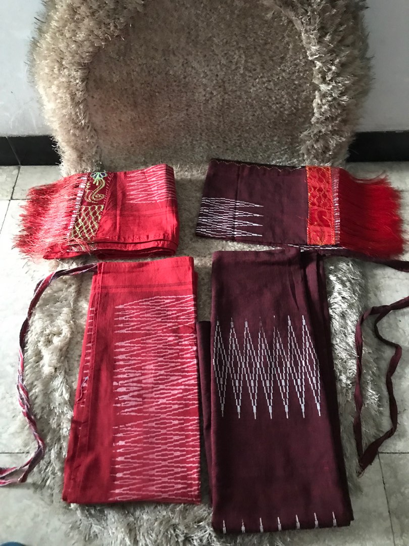 ULOS BATAK TENUN MERAH RED SEPAKET ATAS BAWAH ALIAS SARUNG KAIN DAN SELENDANGBYA GEMAS CORAK ...