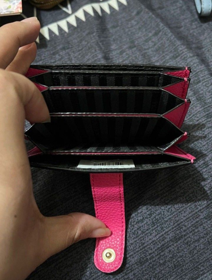 Victoria's Secret expandable card holder, Luxury, Bags & Wallets on ...