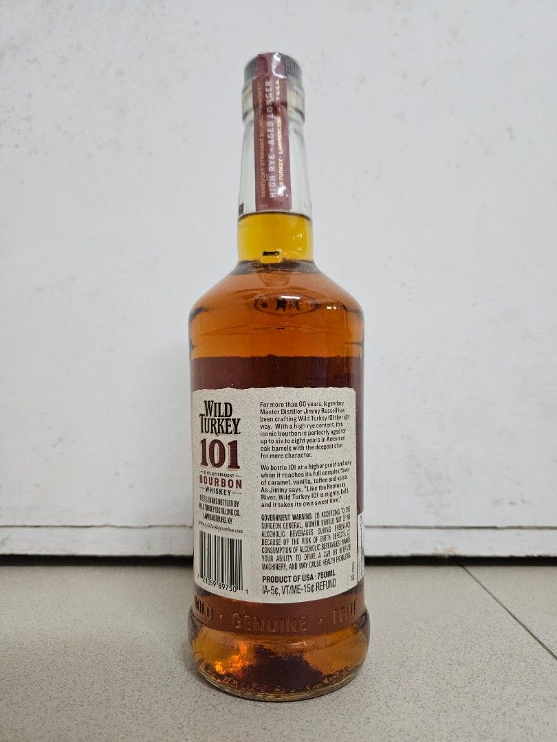 Wild Turkey 101: Kentucky Straight Bourbon Whiskey (Old label/design ...