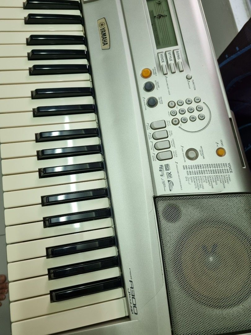Yamaha Digital Keyboard PSR-A300, Hobbies & Toys, Music & Media ...