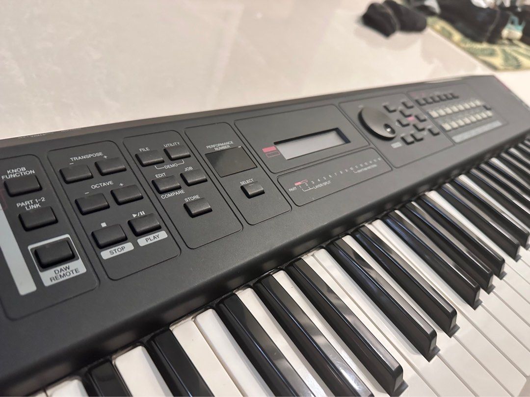 Yamaha Mx61 keyboard piano, Hobbies & Toys, Music & Media, Musical ...