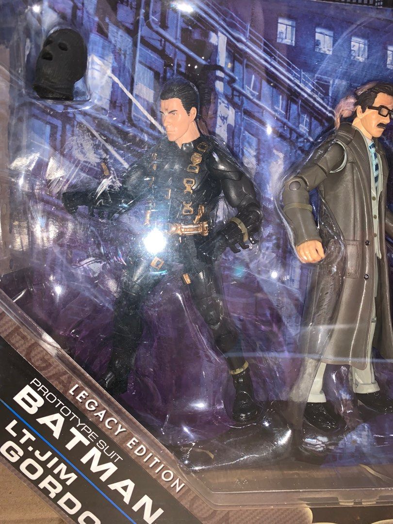 全新未開 Batman Prototype Suit & LT. Jim Gordon 2-pack Mattel 2011 Warner ...