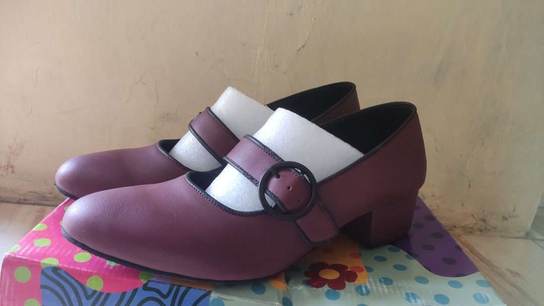 Adorable Project Vatika Heels Maroon, Fesyen Wanita, Sepatu di Carousell