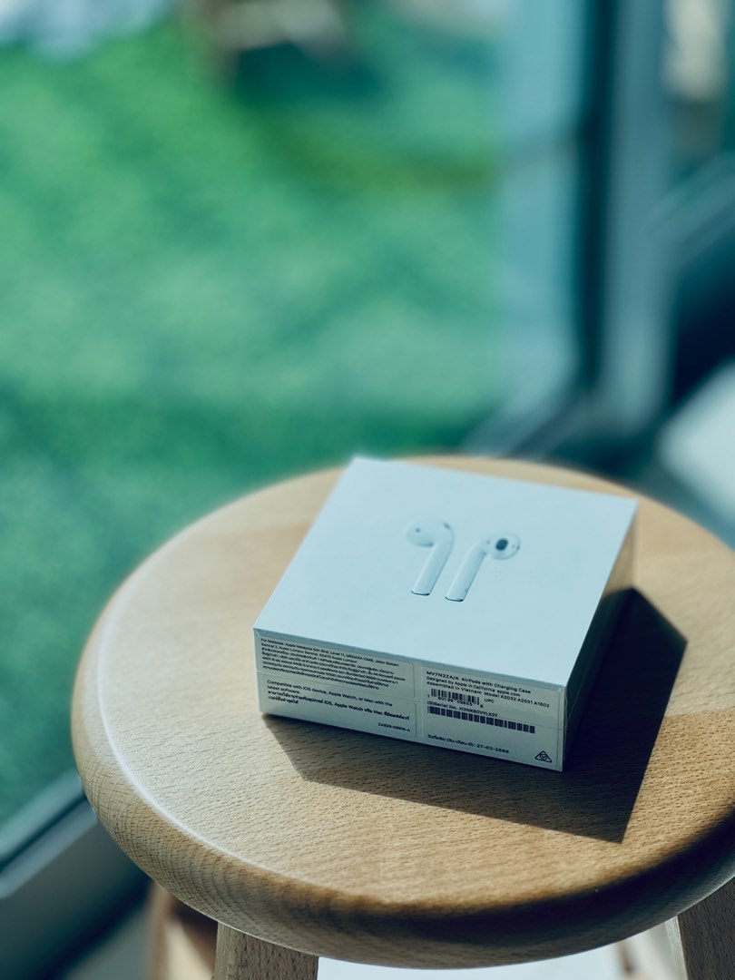 Apple AirPod 2nd Gen, Audio, Earphones on Carousell