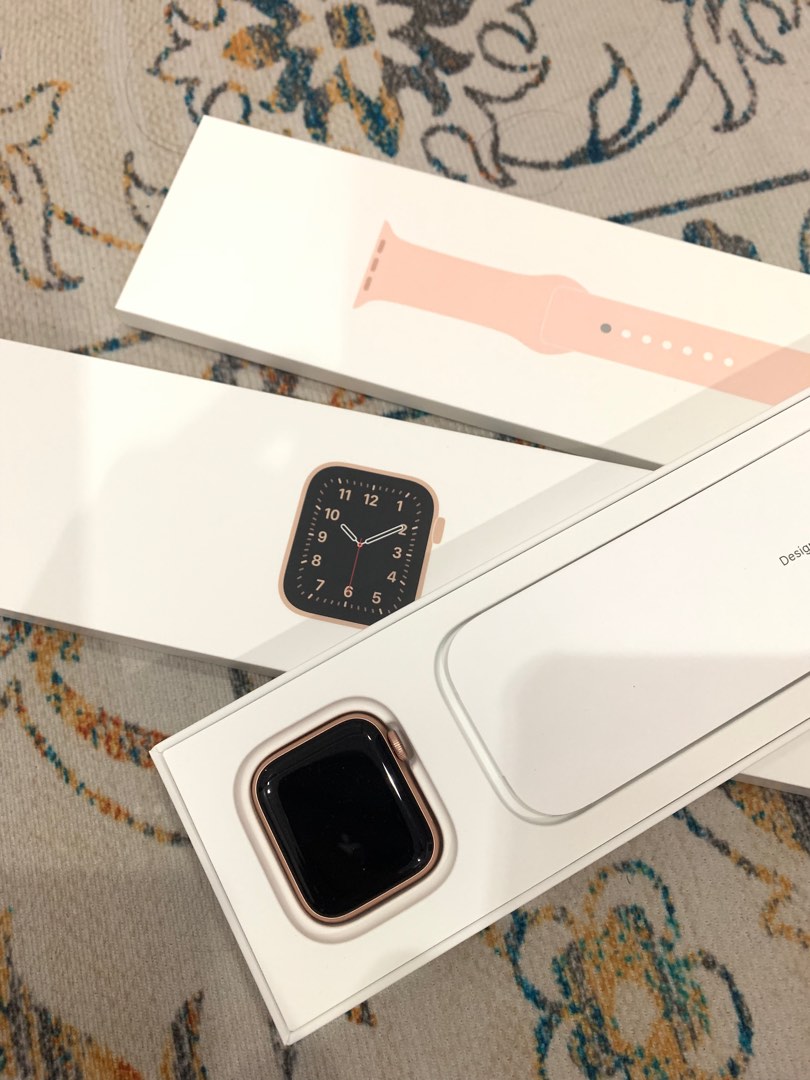 Apple Watch SE 40mm Rose Gold, Mobile Phones & Gadgets, Wearables ...